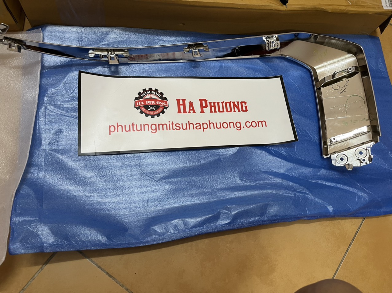 ốp mạ trang trí, ốp mạ crom cản trước trên pajero sport 2020-2022 ...