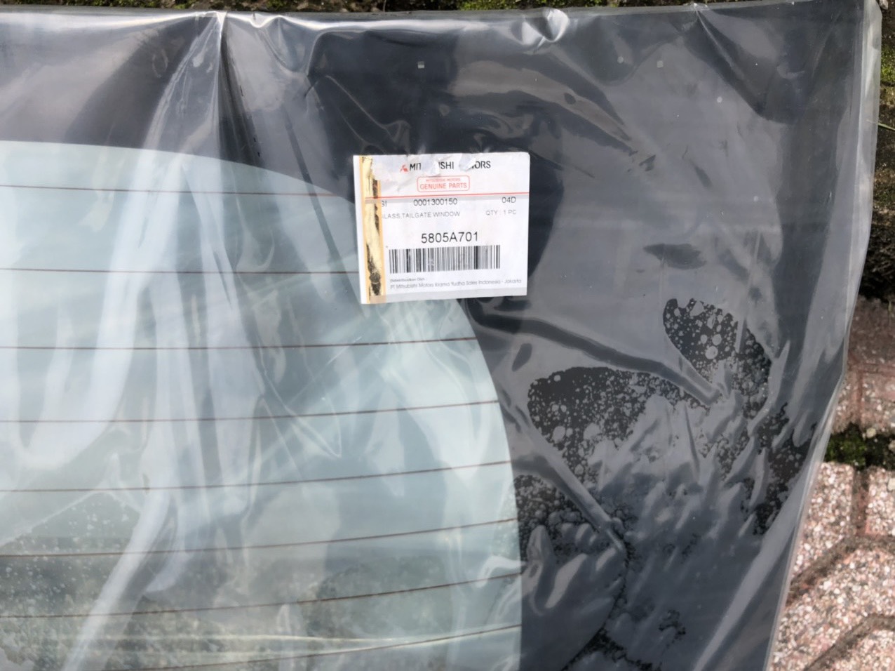 kính cửa hậu, kính cửa cốp sau mitsubishi xpander 5805A701 - Phụ tùng ...