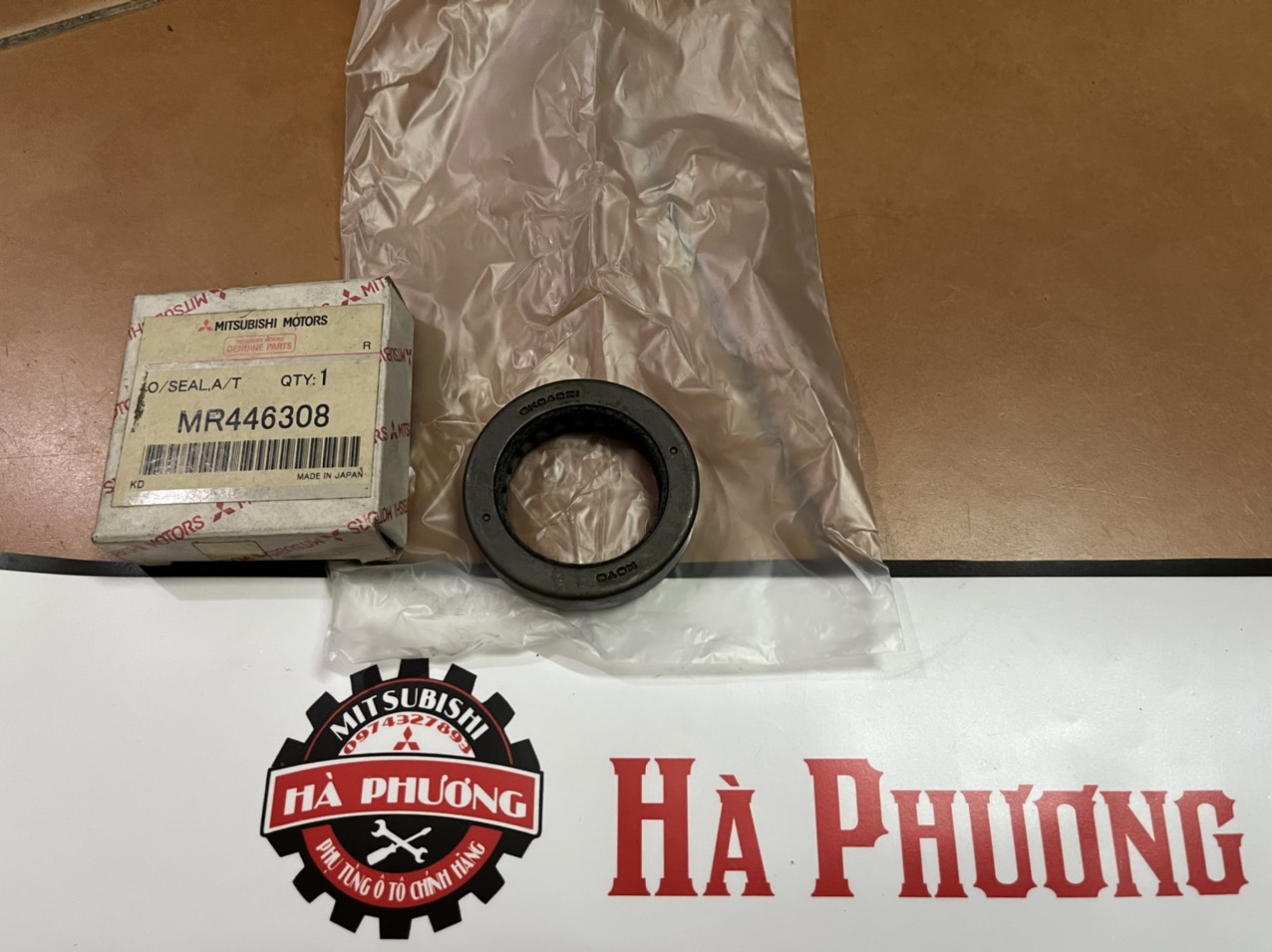 phớt vi sai trước trong hôp số mitsubishi triton. pajero sport MR446308 ...