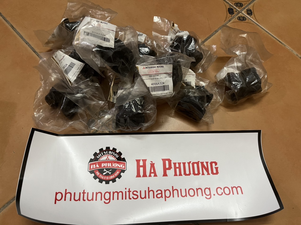 cao su ốp giằng cân bằng trước mitsubishi oto xpander 4056A324 - Phụ ...