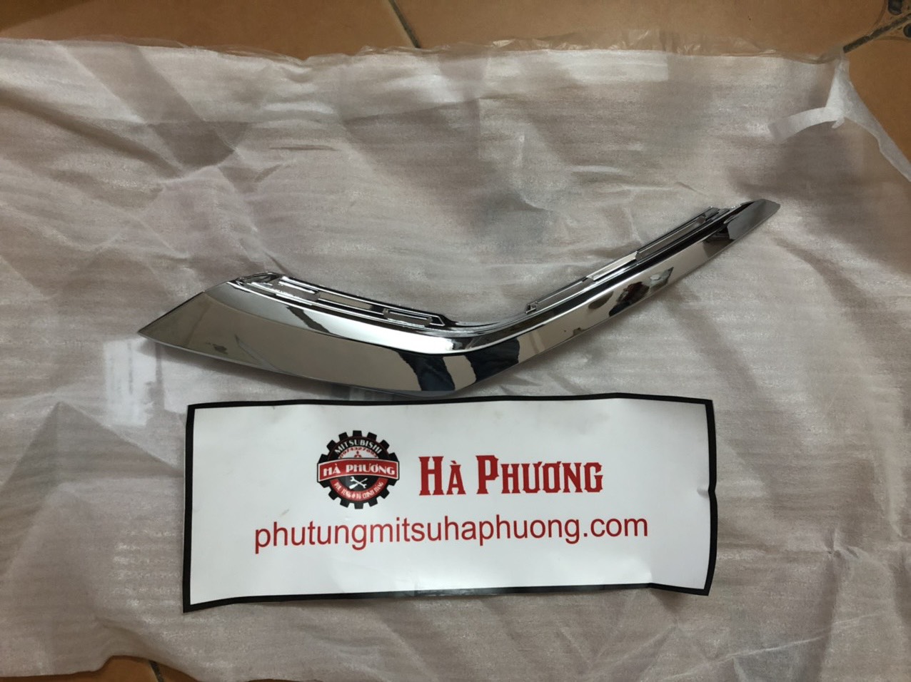 Ốp mạ cản mitsubishi uotlander xịn chính hãng : 6407A143- 6407A144 ...