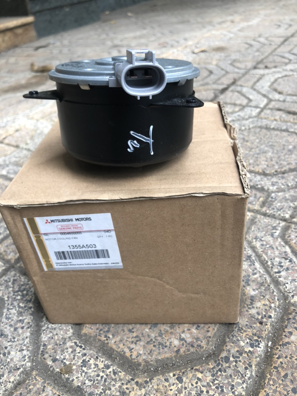 mô tơ quạt làm mát mitsubishi xpander xịn chính hãng, giá tốt, uy tín ...