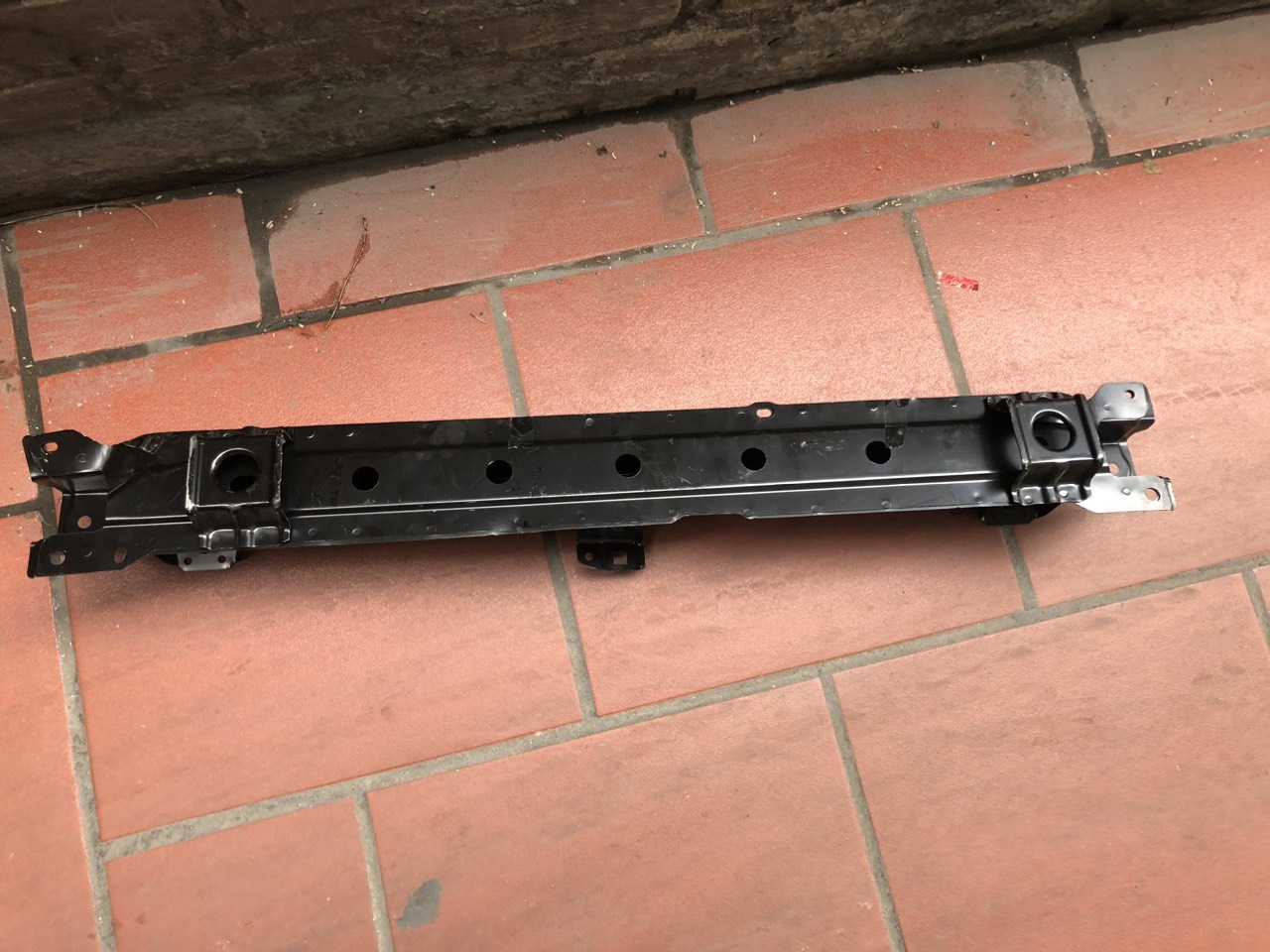 xương ngang trên cản trước xe mitsubishi xpander hàng xịn chính hãng ...