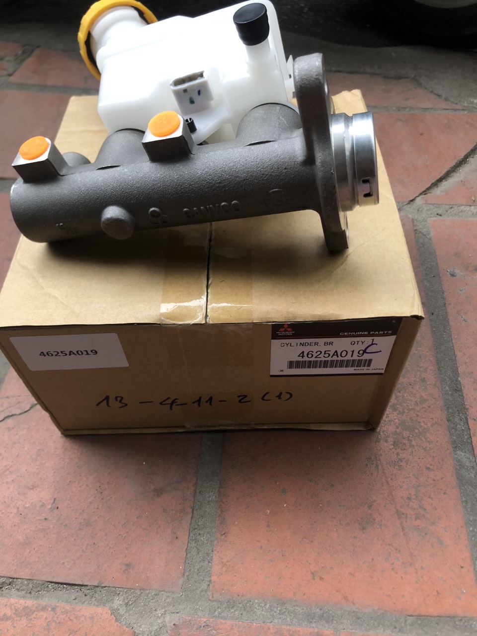 xy lanh tổng phanh xe mitsubishi zinger hàng xịn chính hãng, giá tốt ...