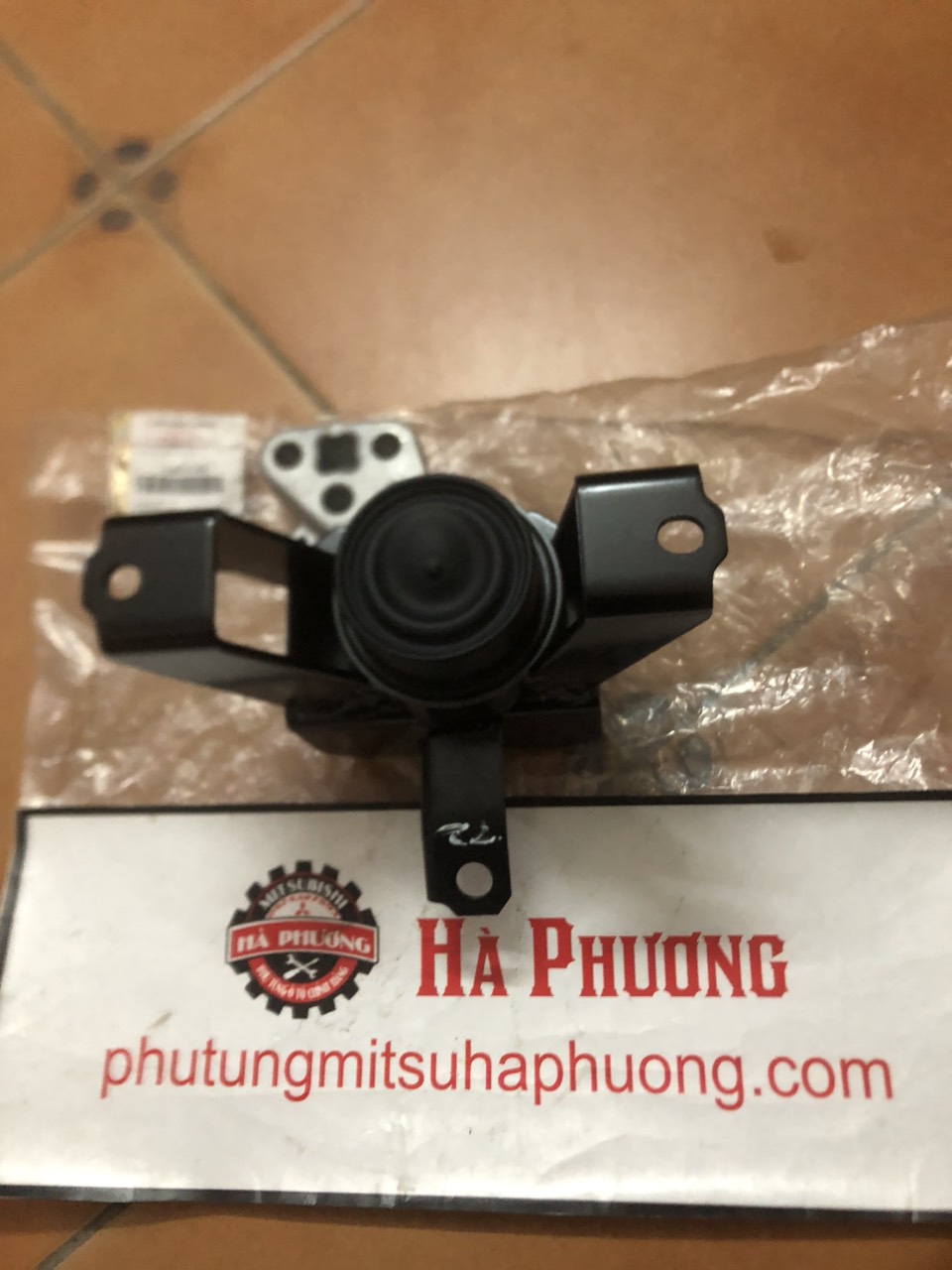 chân máy dầu, chân đầu máy bên phụ xpander hàng xịn chính hãng, giá tốt ...