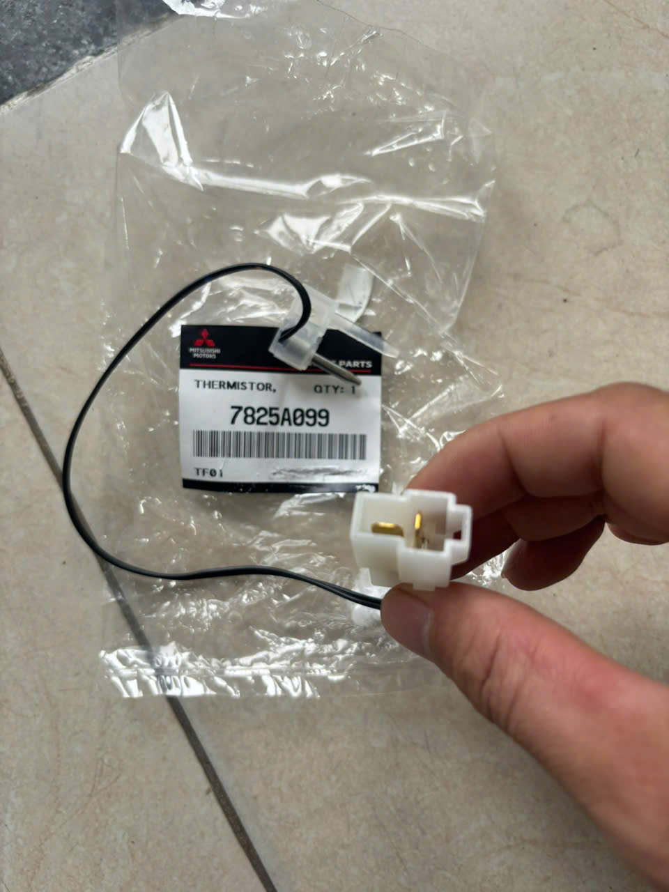 cảm biến ngắt lạnh xe mitsubishi triton, xpander hàng xịn chính hãng ...